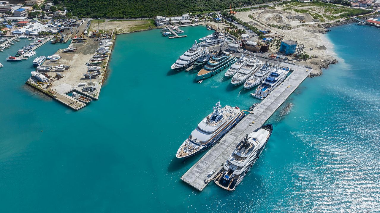 Dock Maarten Completes Construction of 187-meter Dock